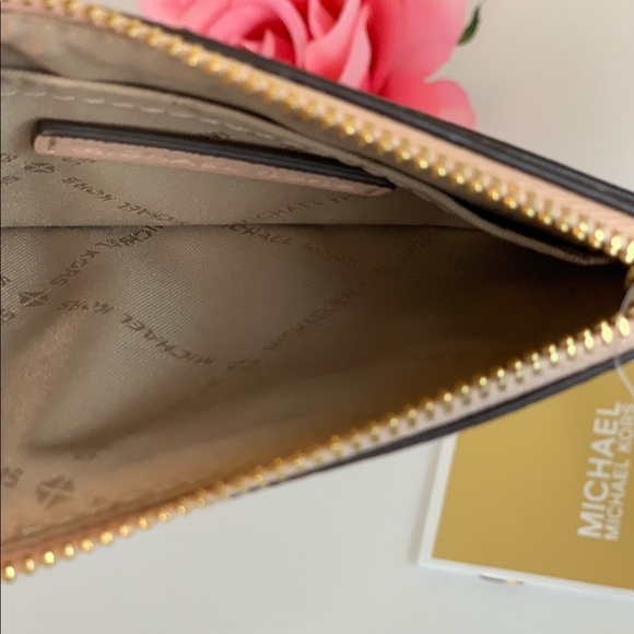 Michael Kors | Accessories | Michael Kors Sm Coin Pouch Wallet W Id ...